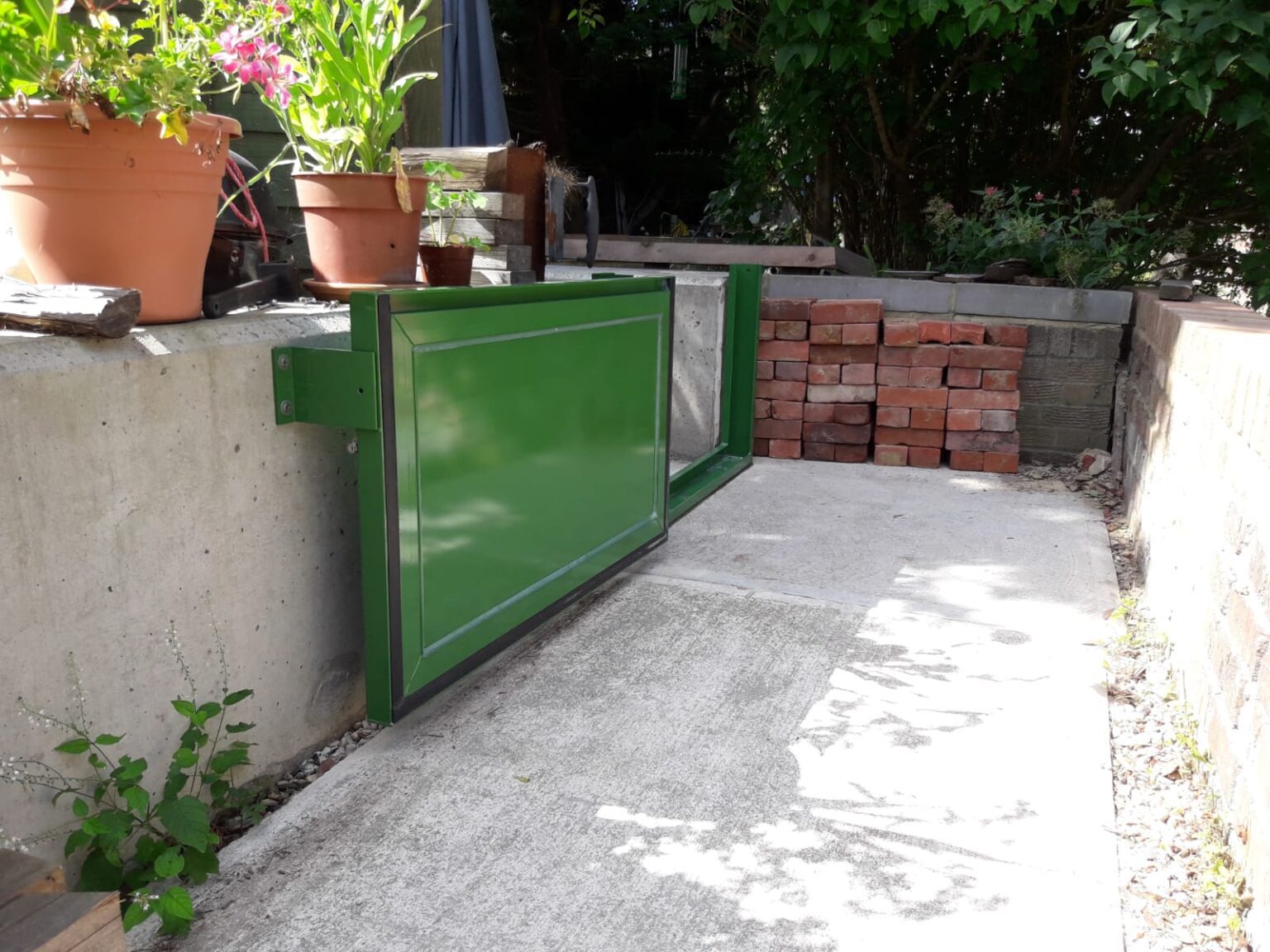 Flood Defence Barriers & Systems | Lakeside Flood Solutions