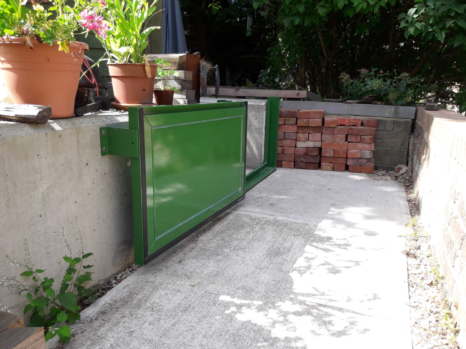 Flood Defence Barriers & Systems | Lakeside Flood Solutions