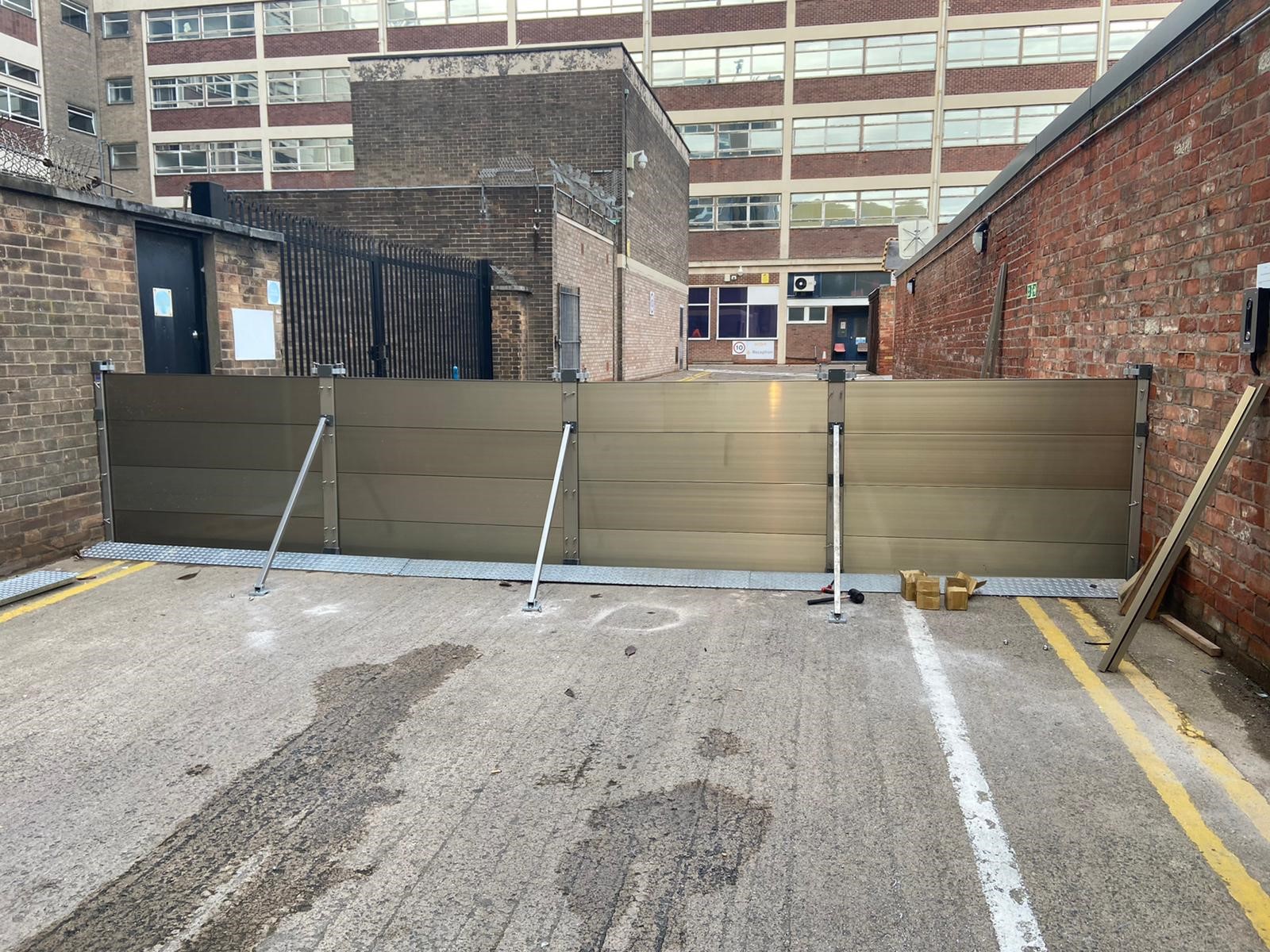 Demountable Flood Barriers | Lakeside Flood Solutions