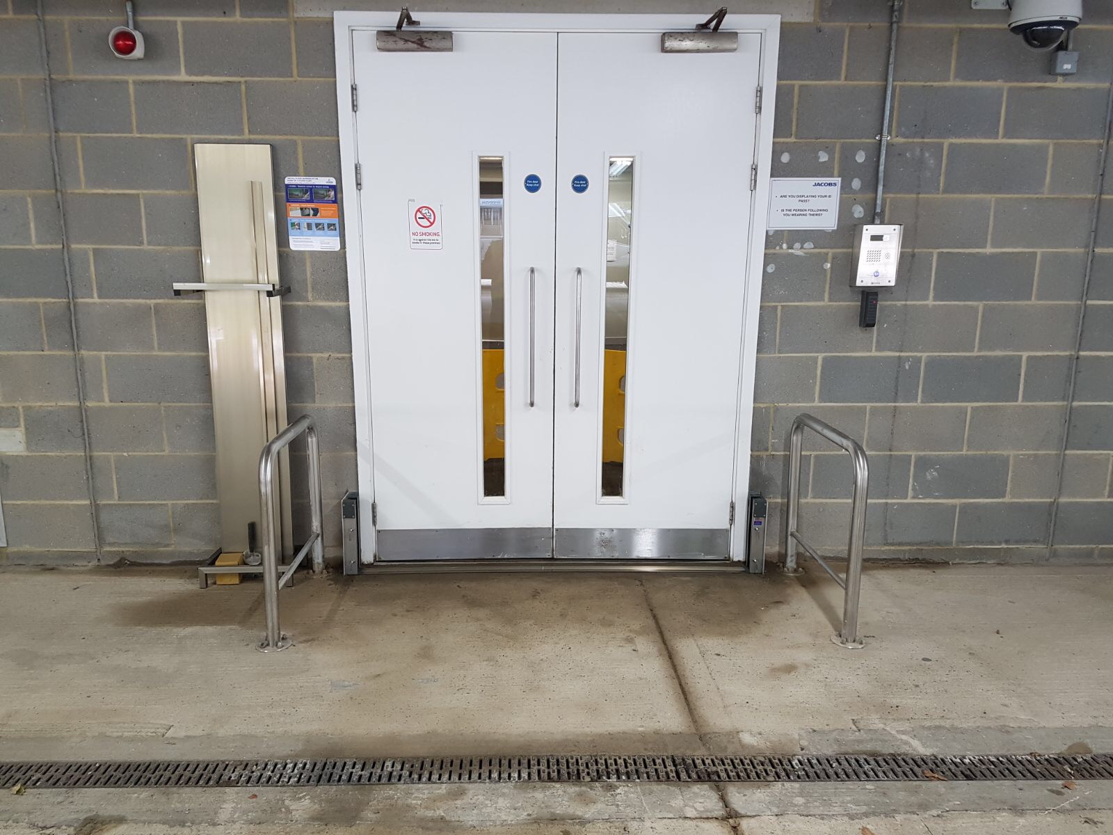 Demountable Flood Barriers | Lakeside Flood Solutions