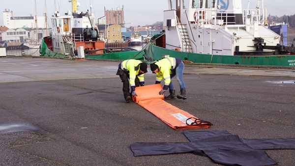 Temporary Flood Barriers | Lakeside Flood Solutions