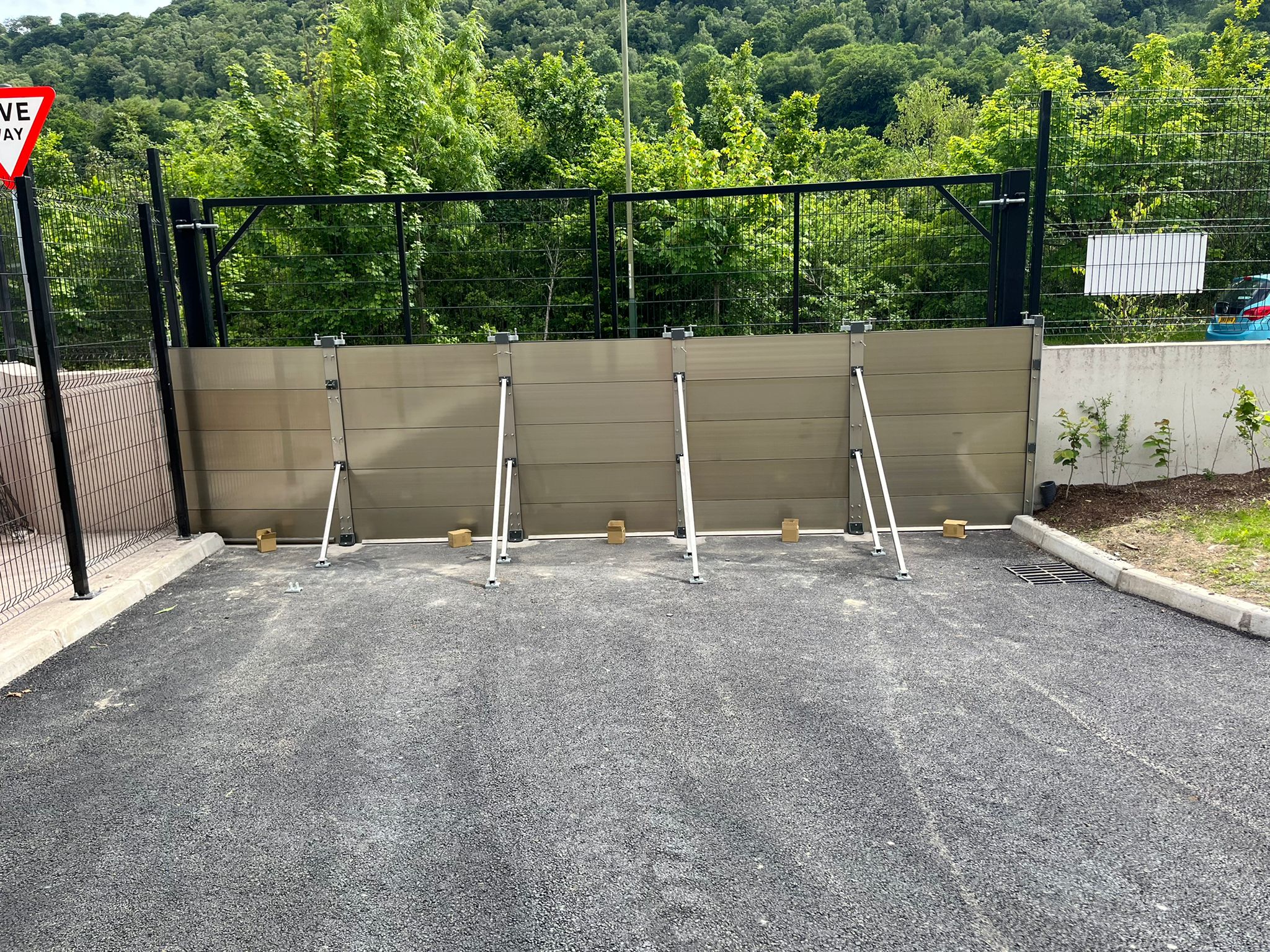 Demountable Flood Barriers | Lakeside Flood Solutions